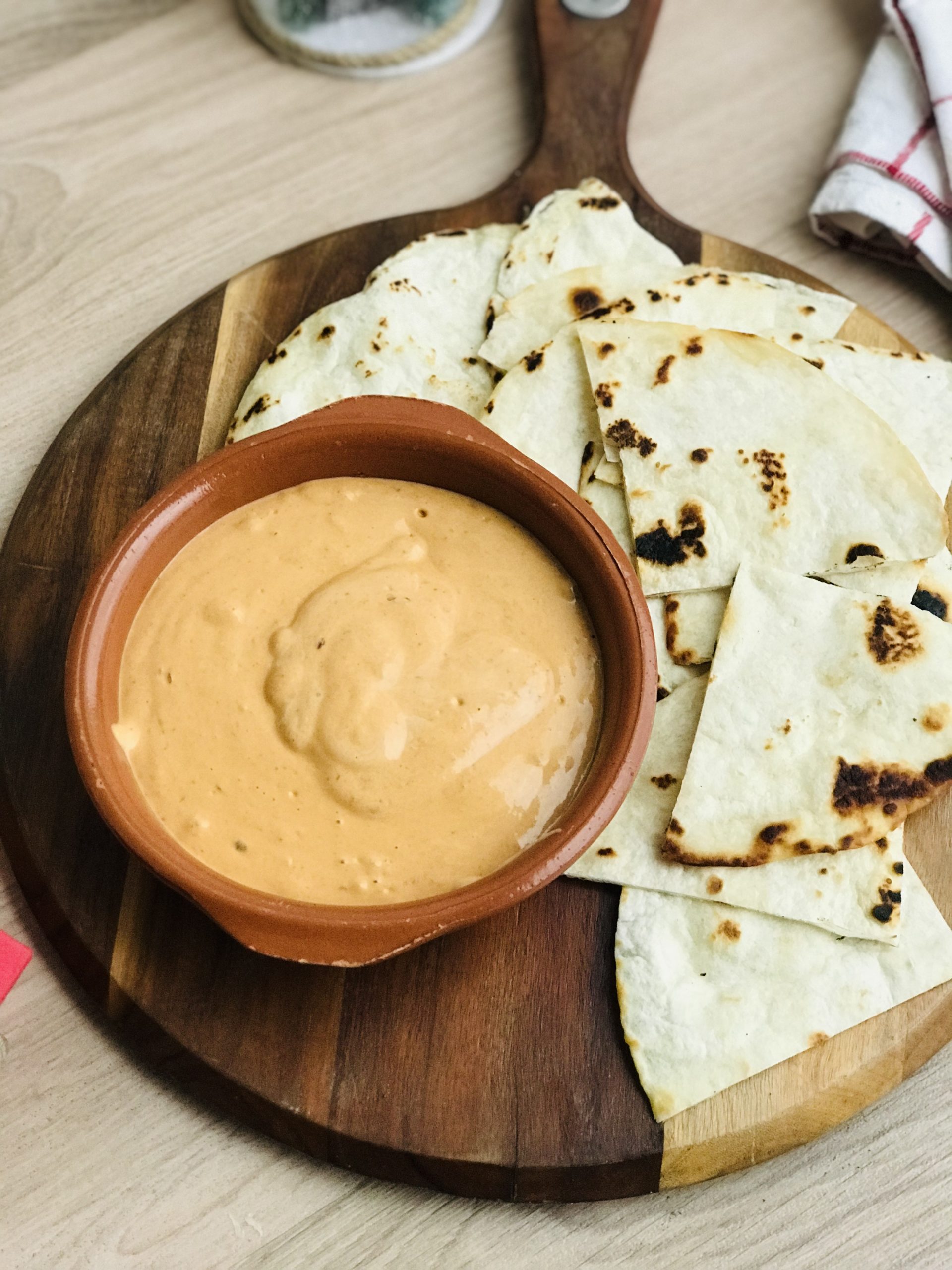 Smokey Queso de Bola Spread – Food Thinkers